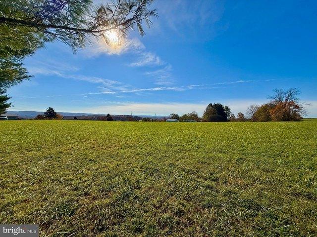 Country Breeze Dr, Reedsville, WV 26547