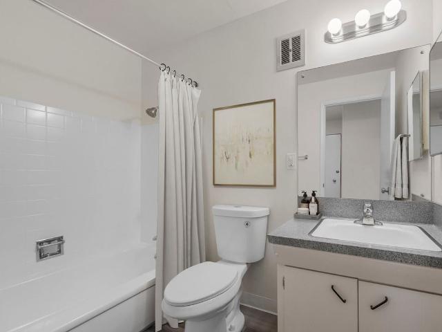 Country Club 128 1 Bedroom Apartment for Rent at 11233 Des Moines Memorial Dr S, Burien, WA 98168 Riverton Boulevard Park
