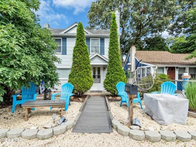 Country Club Ct, Brick, Home For Sale