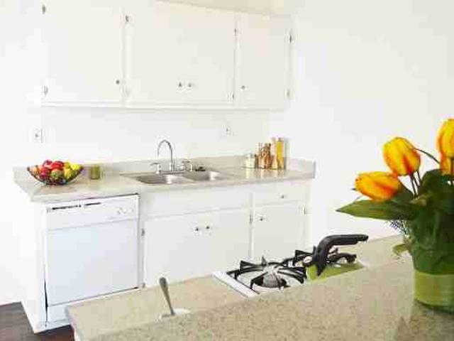 Country Club Apartments 2 Bedroom Apartment for Rent at 1374 5th Ave, Upland, CA 91786