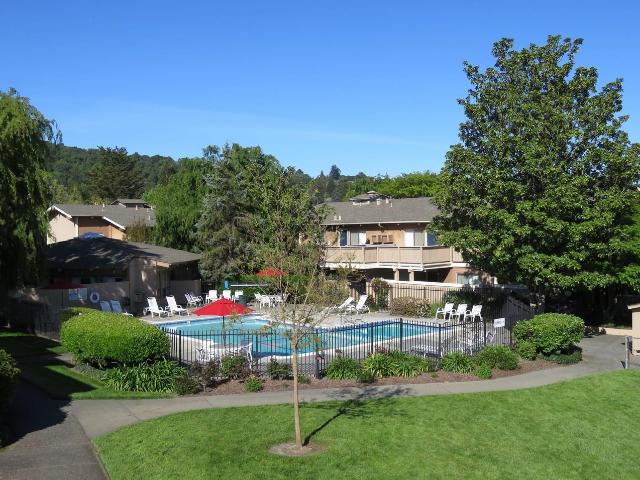 Country Club Apartments 3 Bedroom Apartment for Rent at 2807 Yulupa Ave, Santa Rosa, CA 95405