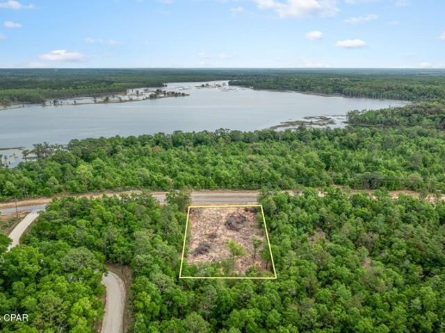 Country Club Blvd, Chipley, FL 32428