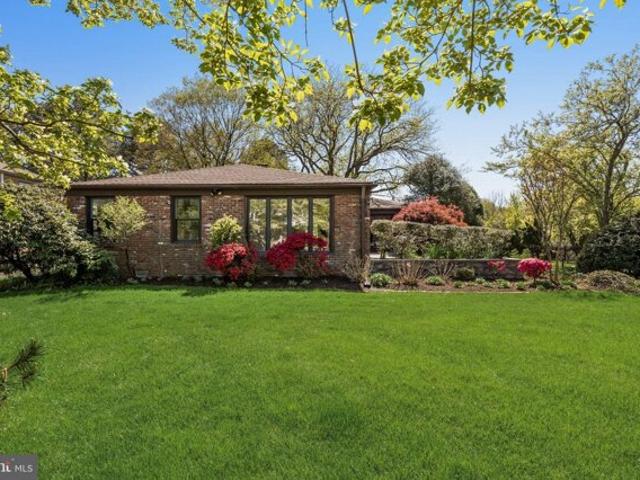 Country Club Dr, Cherry Hill, Home For Sale