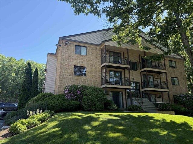 Country Club Dr Apt,manchester, Condo For Sale
