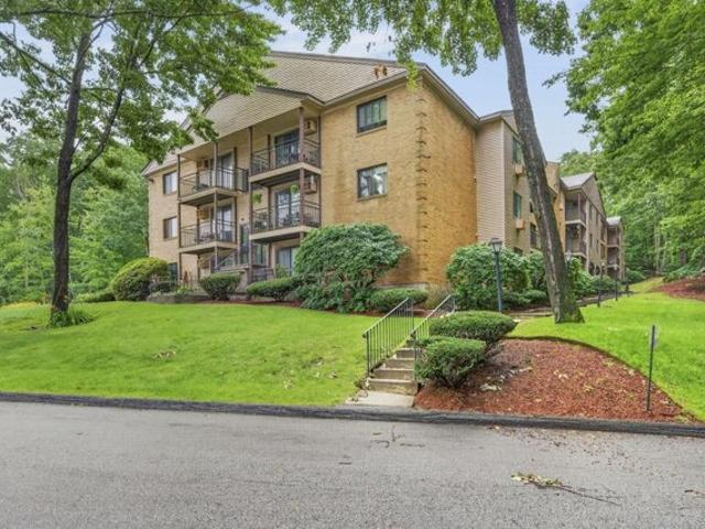 Country Club Dr Apt,manchester, Condo For Sale