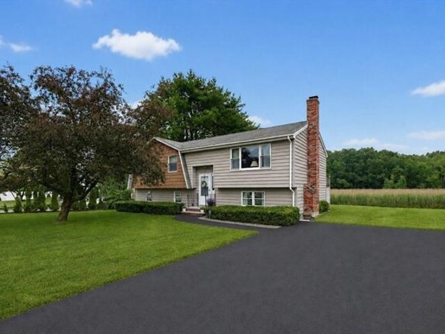 Country Club Dr, Tewksbury, Home For Sale
