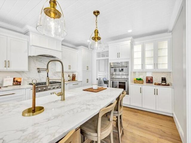 Country Club Ln, Mashpee, Home For Sale