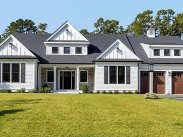 Country Club Ln, Mashpee, Home For Sale