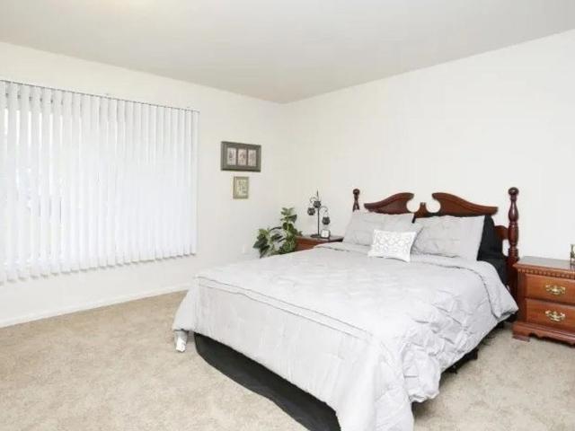 Country Club Park Apartments 2 Bedroom Apartment for Rent at 320 S Drake Rd, Kalamazoo, MI 49009