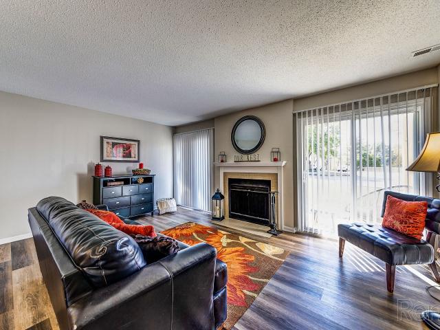 Country Club Place Apartments