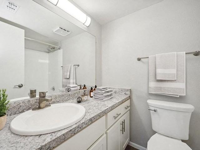 Country Club Verandas 1 Bedroom Apartment for Rent at 1415 N. Country Dr Mesa, AZ 85201 Comite de Families en Accion