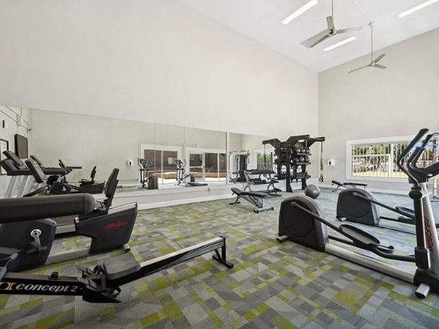 Country Club Verandas 2 Bedroom Apartment for Rent at 1415 N. Country Dr Mesa, AZ 85201 Comite de Families en Accion
