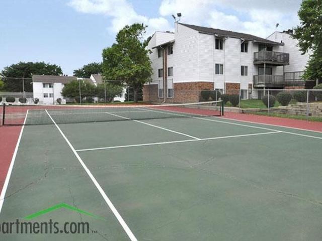 Country Club Village 1 Bedroom Apartment for Rent at 5344 S 99th St, Omaha, NE 68127