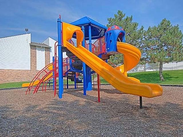 Country Club Village 2 Bedroom Apartment for Rent at 5344 S 99th St, Omaha, NE 68127