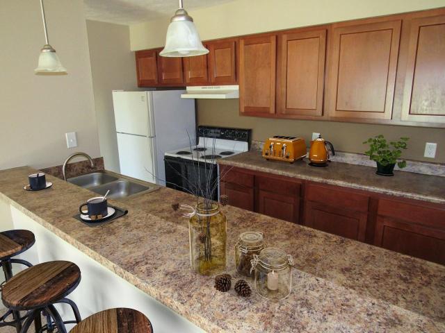 Country Club Village 3 Bedroom Apartment for Rent at 5344 S 99th St, Omaha, NE 68127