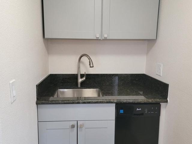 COUNTRY COVE APARTMENTS LLC Studio Apartment for Rent at 623 S Country Club Dr, Mesa, AZ 85210 Nuestro Neighborhood