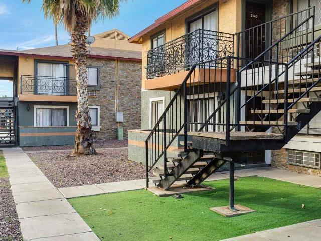Country Creek Apartments 1 Bedroom Apartment for Rent at 7111 N 75th Ave, Glendale, AZ 85303