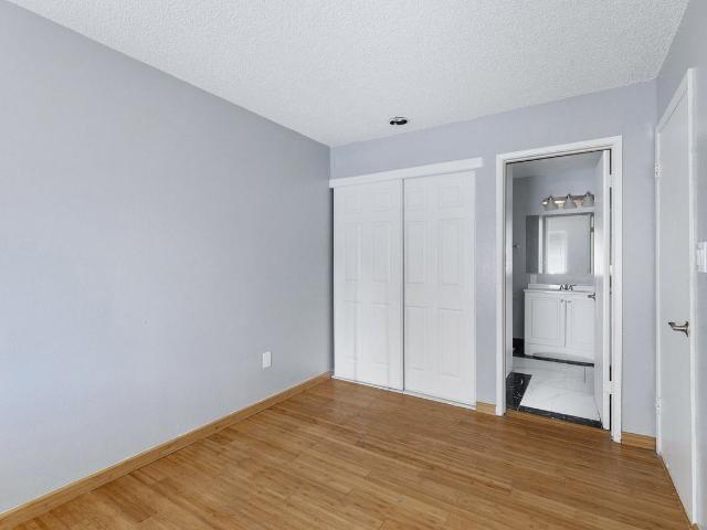Country Creek Apartments 2 Bedroom Apartment for Rent at 7111 N 75th Ave, Glendale, AZ 85303