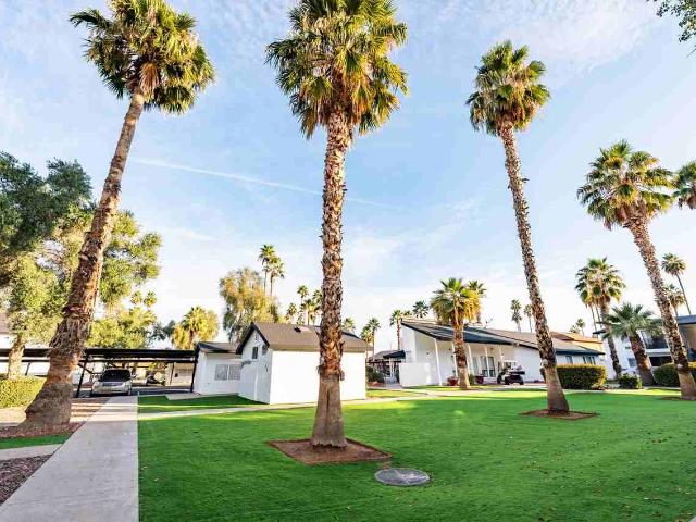 Country Creek Apartments 2 Bedroom Apartment for Rent at 7111 N 75th Ave, Glendale, AZ 85303