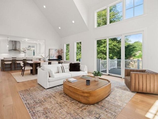 Country Farm Rd, Framingham, Home For Sale