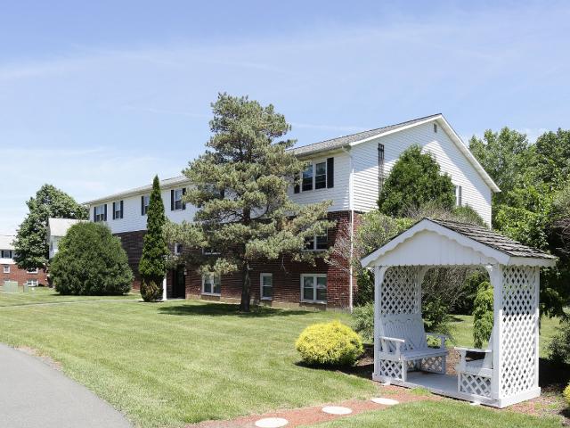Country Gardens Apartments 1 Bedroom Apartment for Rent at 110 Colleen Rd, Troy, NY 12180