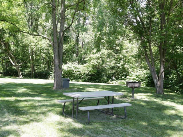 Country Gardens Apartments 2 Bedroom Apartment for Rent at 110 Colleen Rd, Troy, NY 12180