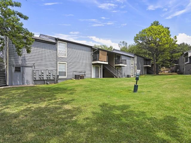 Country Hollow Apartments 2 Bedroom Apartment for Rent at 4605 E 80th St, Tulsa, OK 74136