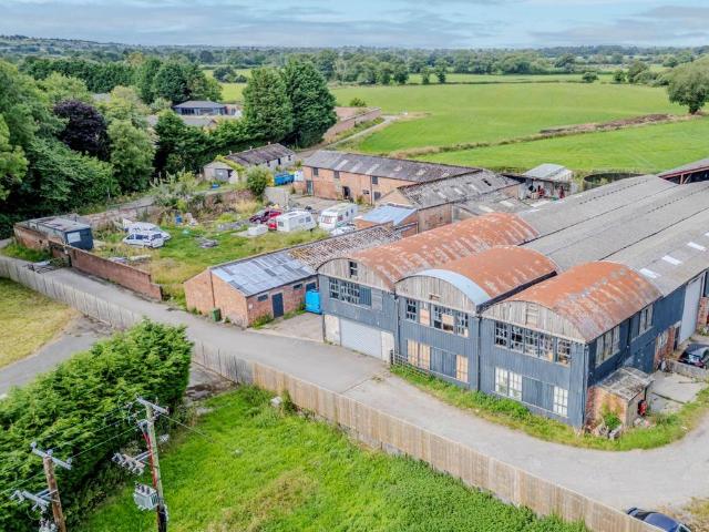 Country house for sale