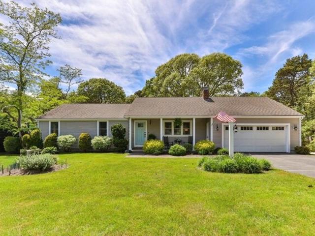 Country Ln, Dennis, Home For Sale