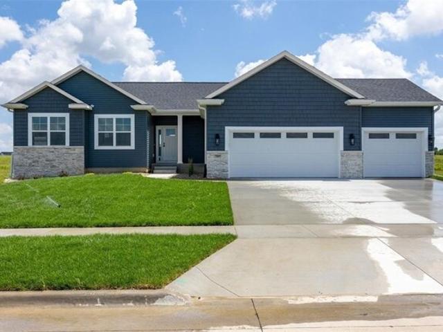 Country Ridge Dr Nw, Cedar Rapids, Home For Sale