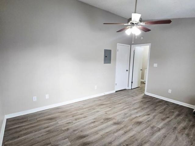 Country Shores Apartments 1 Bedroom Apartment for Rent at 900 Cooks Valley Rd, Kingsport, TN 37664