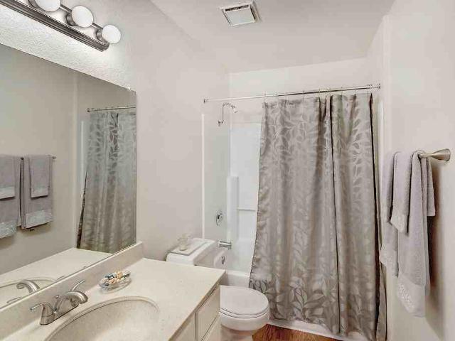 Country Villas 3 Bedroom Apartment for Rent at 283 Douglas Dr, Oceanside, CA 92058 San Luis Rey