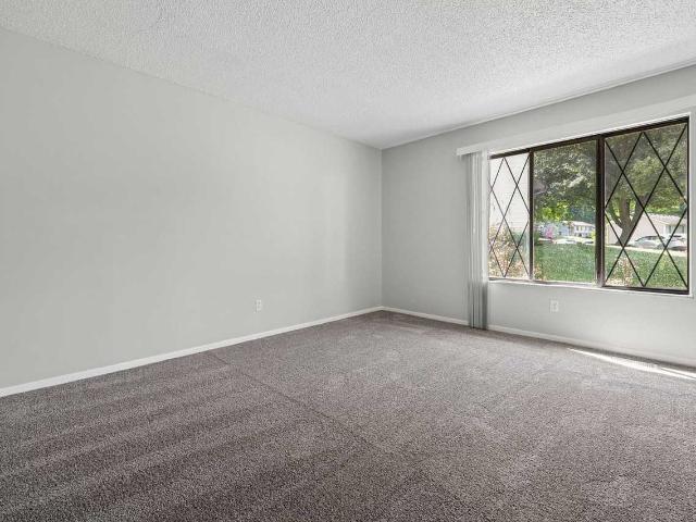 Countryside Apartments # 1 2 Bedroom Apartment for Rent at 1400 Country Side Dr, Newark, OH 43055