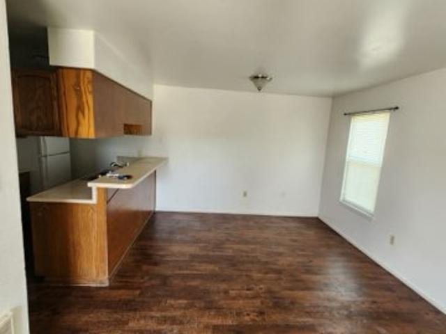 Countryside Apartments 2 Bedroom Apartment for Rent at 550 Hospital Blvd, Floresville, TX 78114