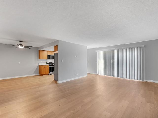 Countrywood Apartments 2 Bedroom Apartment for Rent at 1255 E Citrus Ave, Redlands, CA 92374 North Redlands