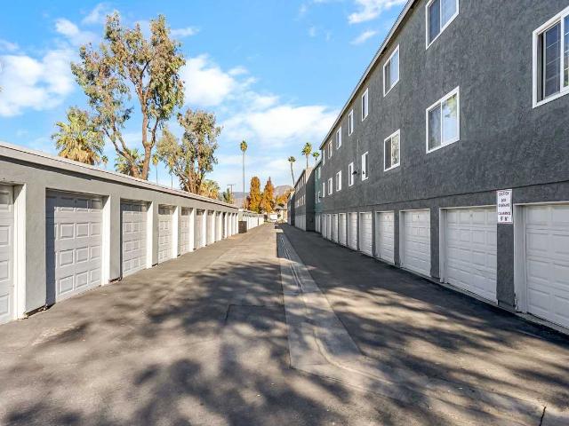 Countrywood Apartments 2 Bedroom Apartment for Rent at 1255 E Citrus Ave, Redlands, CA 92374 North Redlands