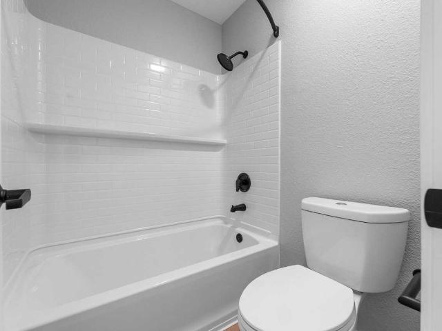 Countrywood Apartments 2 Bedroom Apartment for Rent at 1255 E Citrus Ave, Redlands, CA 92374 North Redlands