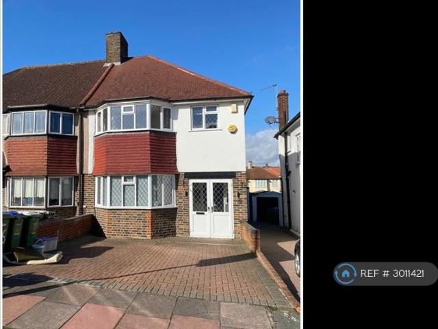 County Gate, London, SE9 4 bed semi detached house to rent £2,600 pcm £600 pw