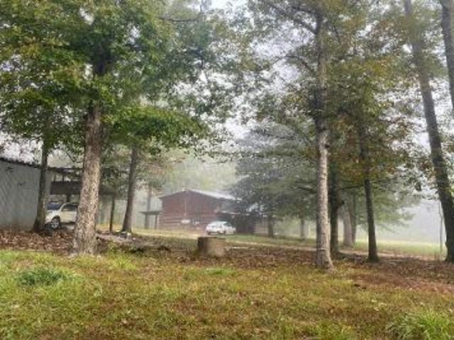 County Line Rd