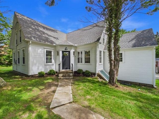 County St, Lakeville, Home For Sale