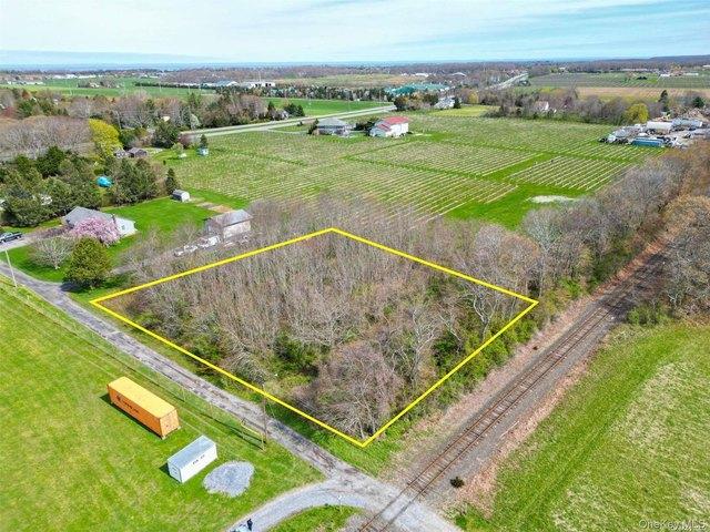 County Road 48, Cutchogue, NY 11935
