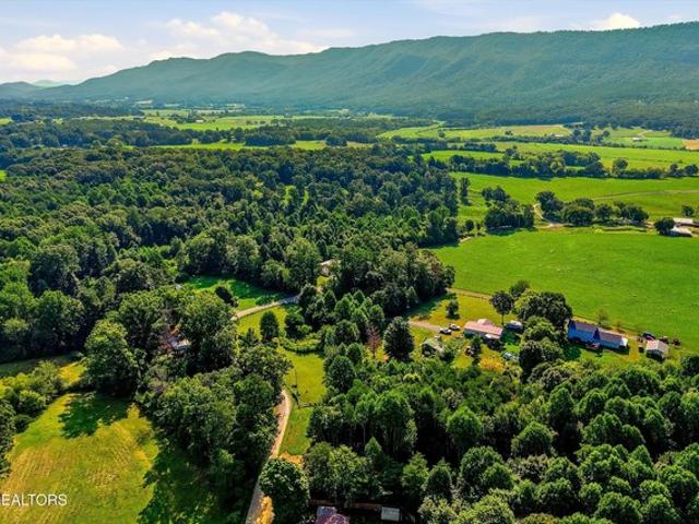 157 County Road 882, Etowah, TN 37331