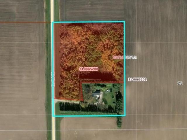 County Road 28, Roseau, MN 56751