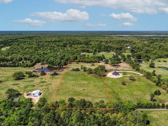 County Road 33800, Paris, TX 75460
