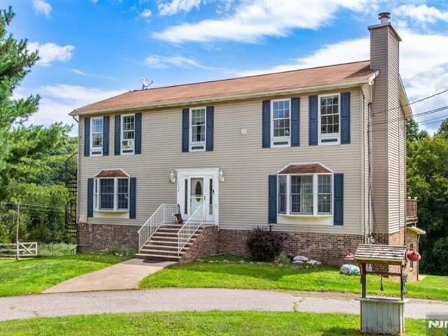 County Rd,sussex, Home For Sale
