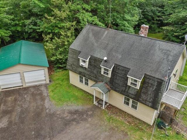 County Woods Rd, Newport, Home For Sale