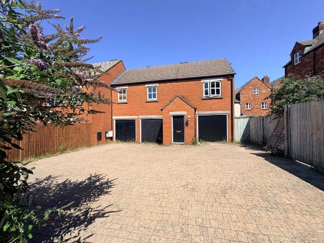 County Way, Bristol BS34, 2 bed property to rent, £1,300 pcm | PrimeLocation