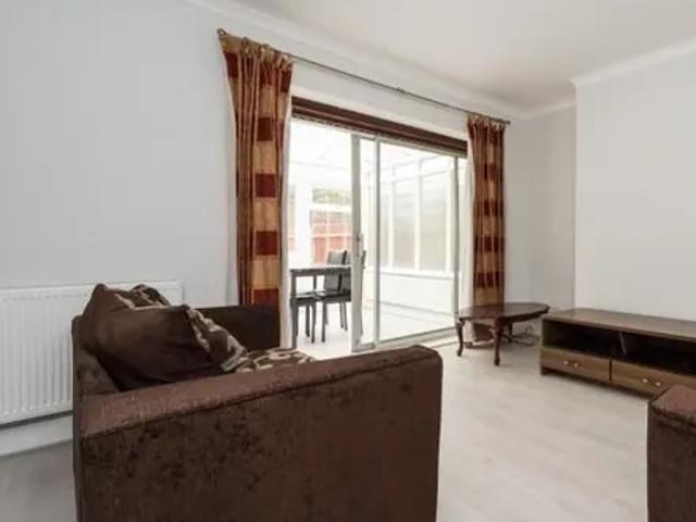 Court Way, London, W3 0PY, United Kingdom | 4 bed apartment for rent #165463122 | Rentberry