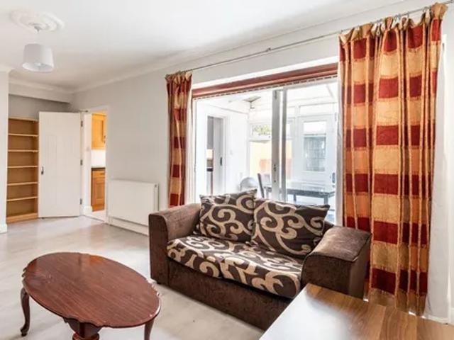 Court Way, London, W3 0PY, United Kingdom | 4 bed apartment for rent #165775955 | Rentberry