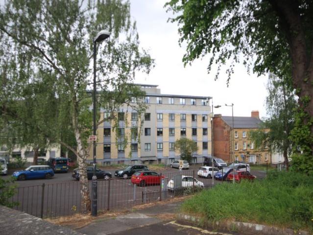 Court Ash, Yeovil BA20, 2 bed flat to rent, £1,200 pcm | PrimeLocation